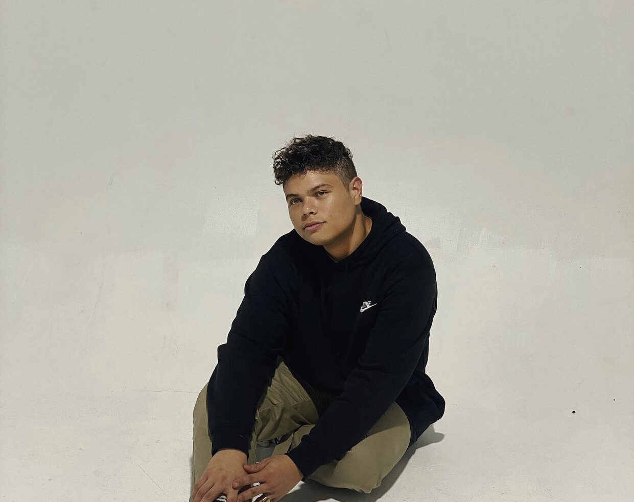 Aaron Richardson Debut Single "SUPERSONIC" - A Dream Pop Masterpiece ...