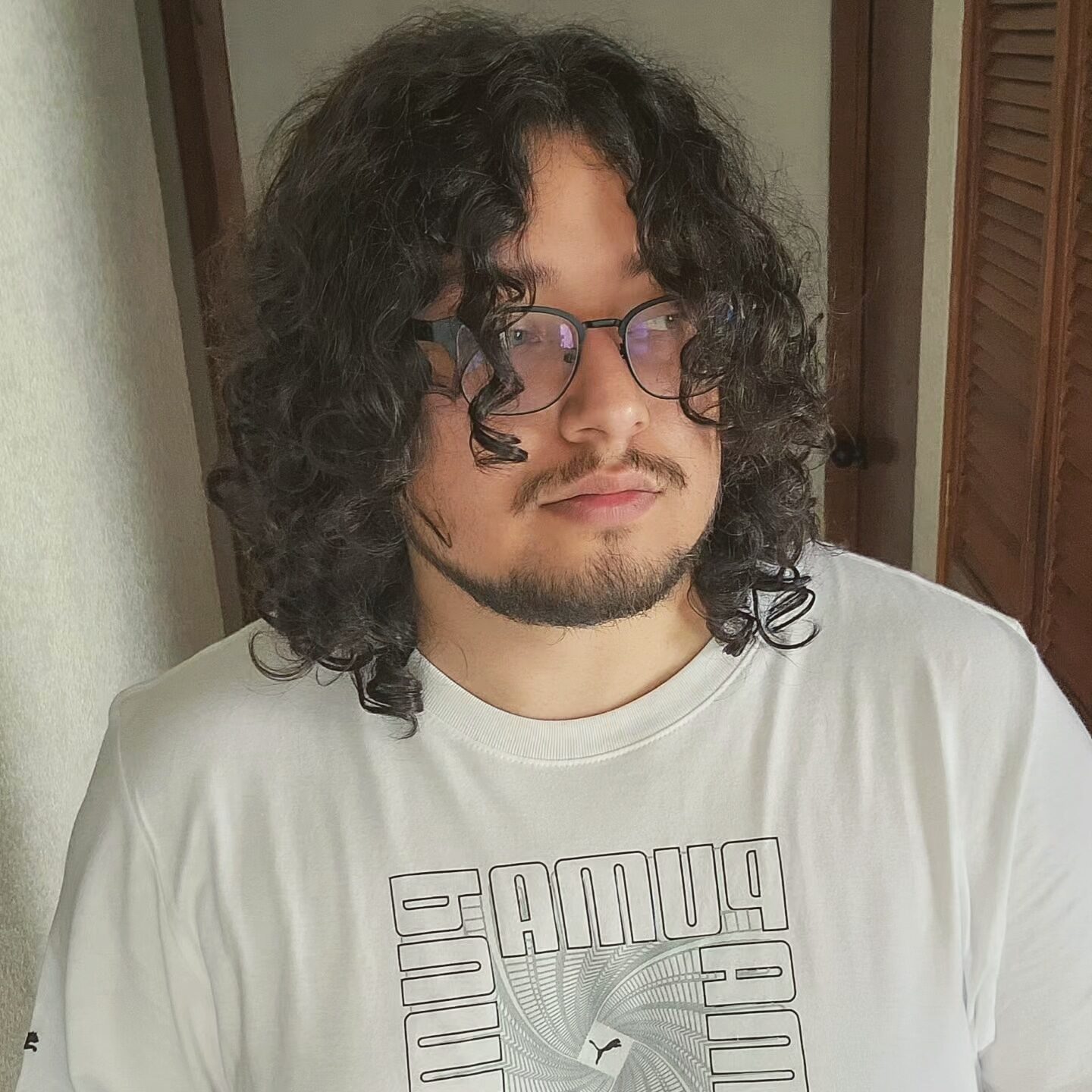 The Enchanting Complexity of Simplicity: URST's "ABSURDO" | Music Arena Gh