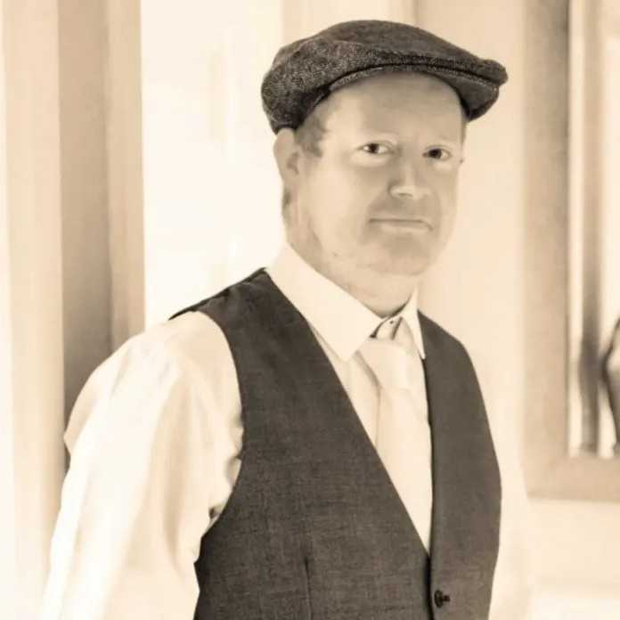 Eoin Shannon Pours a Glass of Heavy Sorrow on "Every Drunk's Gotta ...